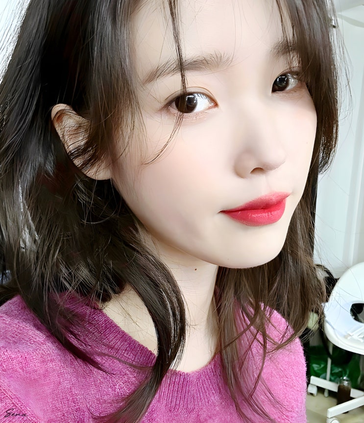 250520 아이유 인스타그램 생일 일상&꽃갈피 셋 앨범 준비 비하인드 셀카 사진/배경화면 (HAPPY IU MONTH(?)🥰🎂 ...