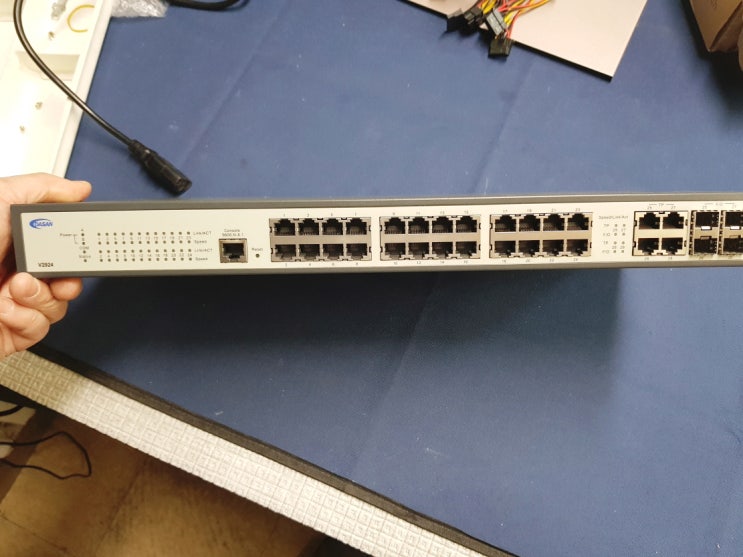 DASAN SWITCH V2924 다산네트웍스 스위칭허브 POWER 수리 (LED 깜박이며 전원이 안들어오는 증상) - 리페어 ...