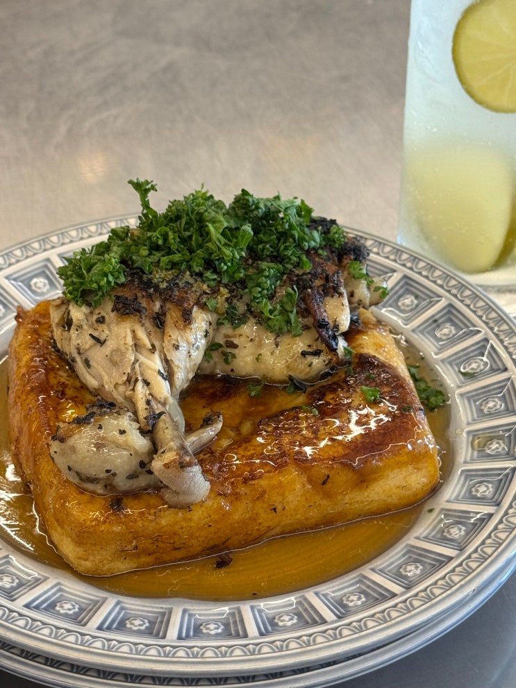 헤미안 :: HEMIAN, 프토닭, 녹사평역 이색메뉴 브런치 맛집 : 네이버 블로그