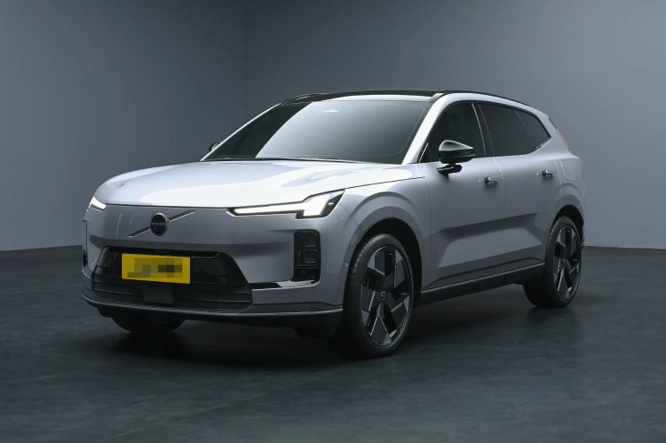 볼보 XC70 PHEV 실차 유출! XC60보다 크고, 전기 주행거리 180km까지! : 네이버 블로그