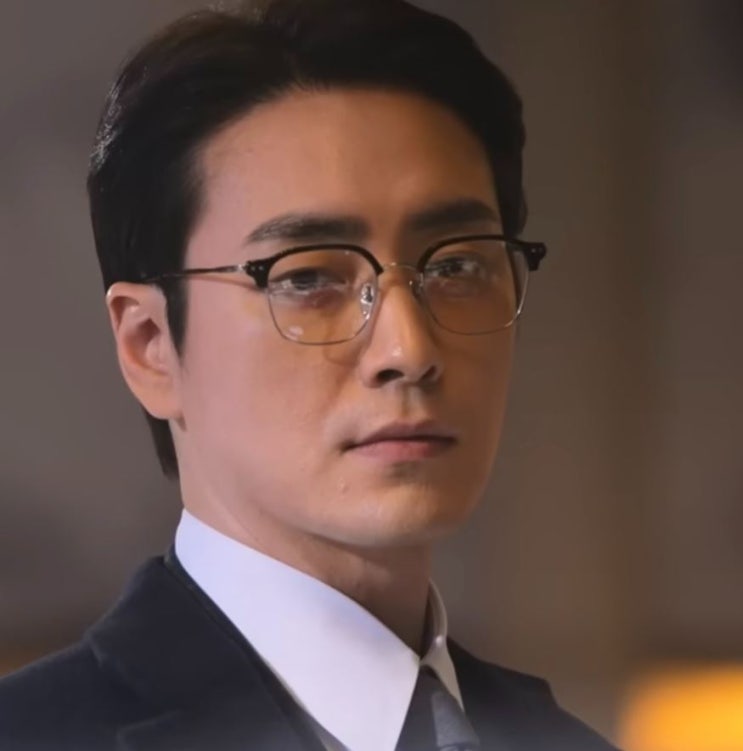 대구 넷플릭스 광장 이준혁 안경 / 마치(MARCH) 피터(Peter) 매장 / 지적인 이미지 가벼운 하금테 안경 추천드려요 ...