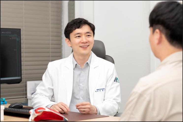 괴정동정형외과, 거북목이 어깨까지 망친다? 라운드 숄더의 진실 : 네이버 블로그