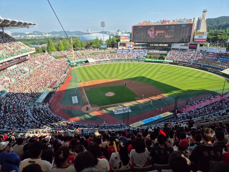 ☆랜더스필드 직관☆ KIA vs SSG 4층 SKY뷰석 407블럭 R열 : 네이버 블로그