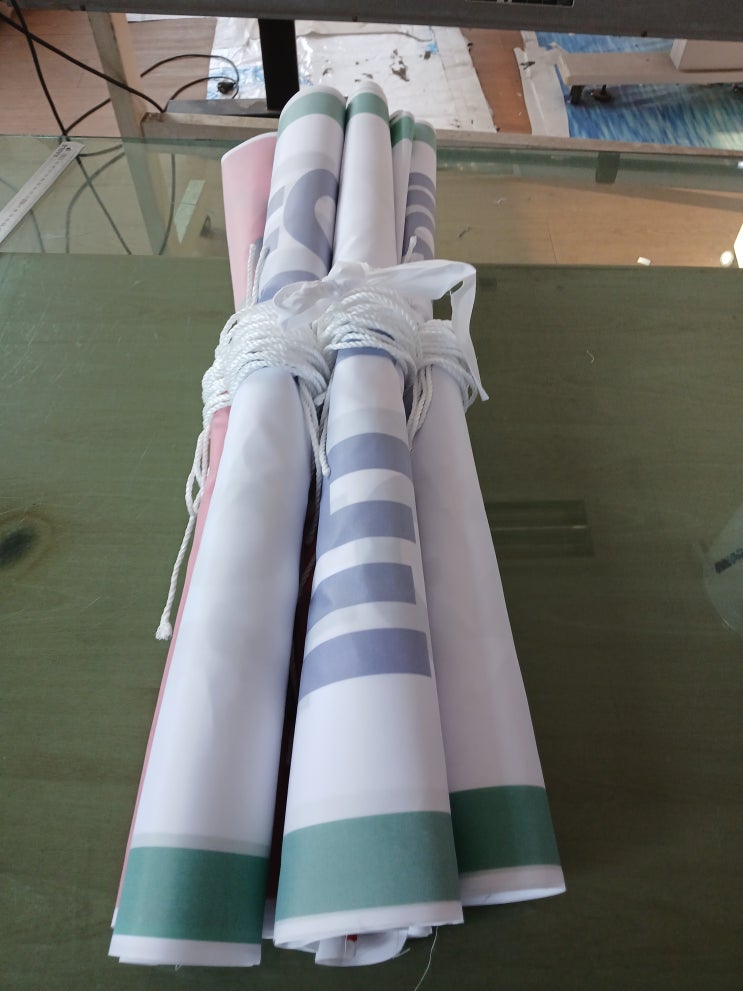 안산 현수막. 안산 즉석 현수막. 안산 당일 현수막 제작 전문 업체에서 포맥스 표찰. 무인 아이스크림 전문점 배너. 노래자랑 ...