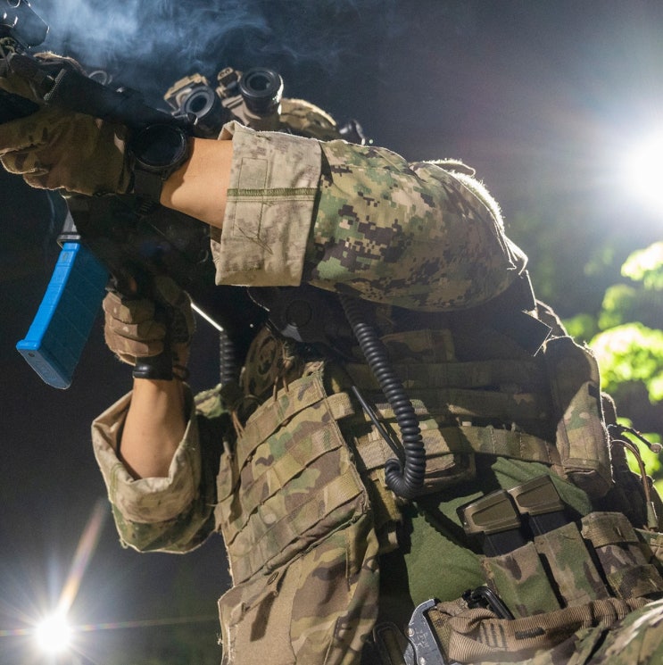 AOR-2 전투복을 입은 707 특임단 요원 : 네이버 블로그