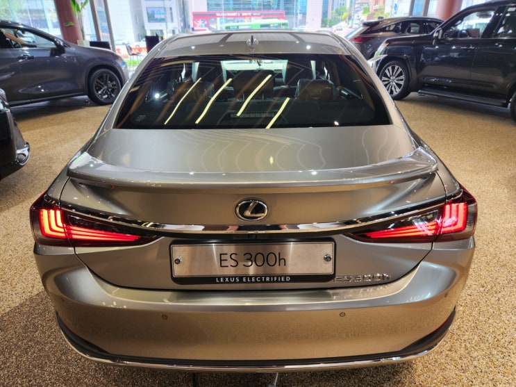 "곧 풀체인지 나온다고?" 고민 끝에 2026 렉서스 es300h 하이브리드 계약! : 네이버 블로그