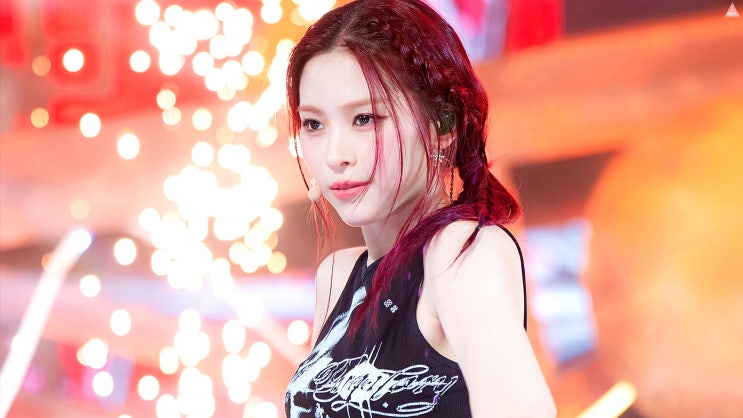 있지 류진 'Girls Will Be Girls' 무대 컴퓨터바탕화면_by.슬짱 : 네이버 블로그