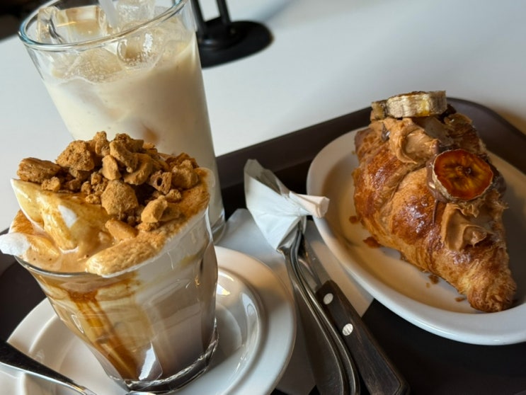 강릉 감성 카페, 디저트 맛집 오뉴월 완전 추천 : 네이버 블로그