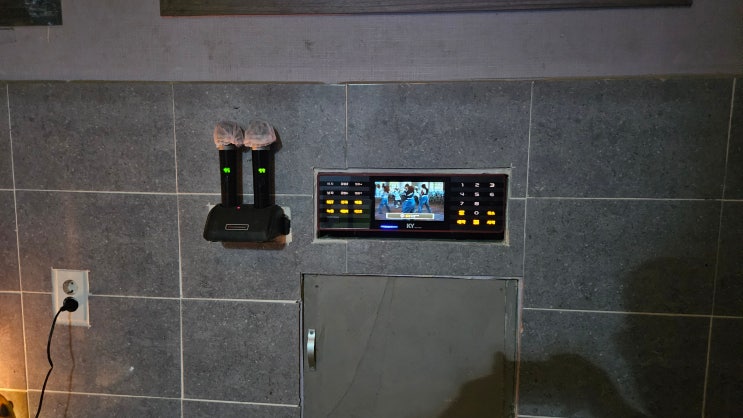 금영 KMS-Q300N 중고 노래반주기 납품 설치 사례 (전북 익산 노래방) : 네이버 블로그