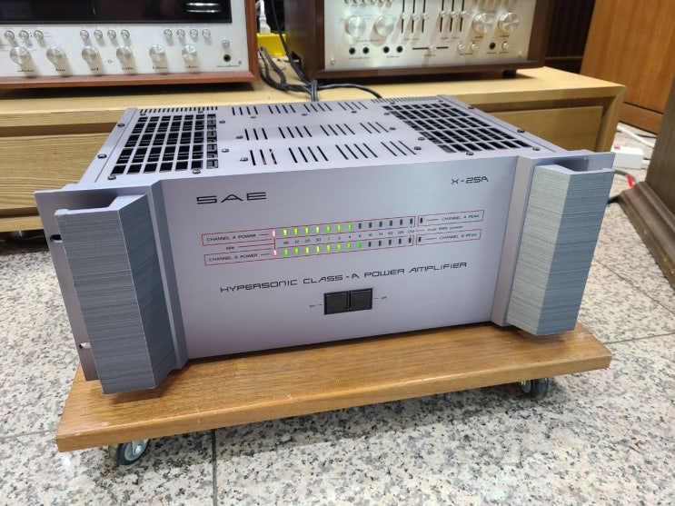 미국 SAE사의 X-25A 파워앰프입니다. : 네이버 블로그