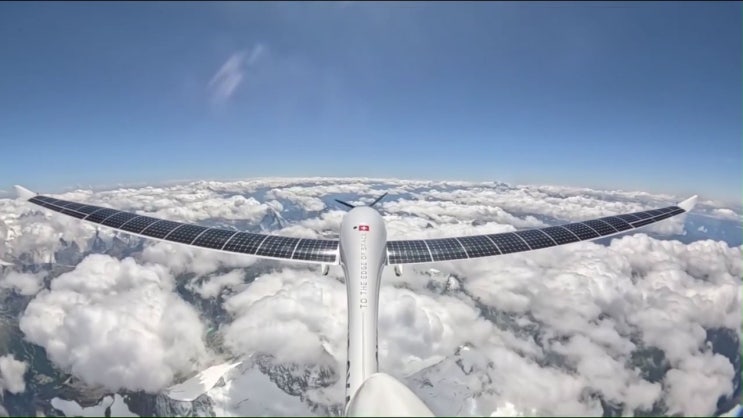 ‘태양광 전기비행기’로 고도 8,224m 비행...자체 최고 경신 : 네이버 블로그