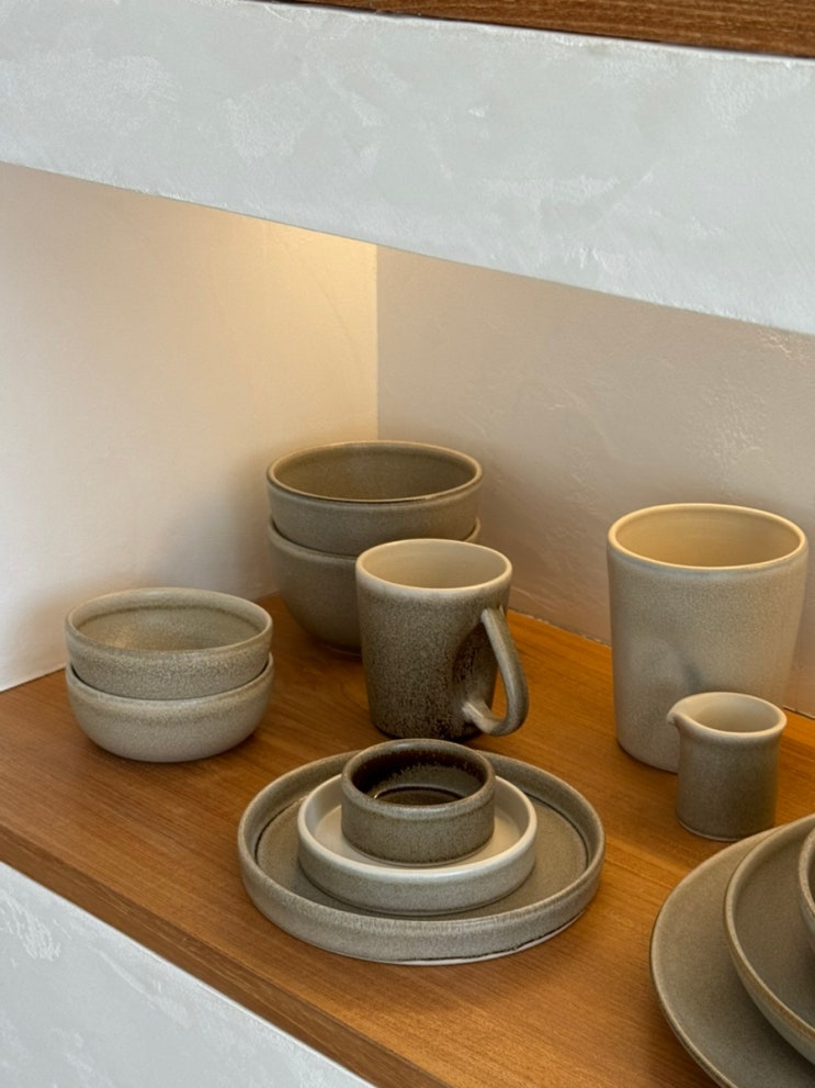 또 🇮🇩 Day(9) - 테라코티지 조식, 울루와뚜 쇼핑 케발라 그릇, 수카 에스프레소, 맛집 라가스 Laggas ...