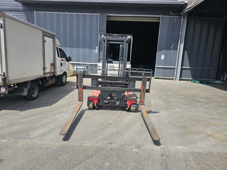 [NICHIYU] FBRO 와이드캐리지 지게차 경광등, 후진음성부저 설치 현장을 구경하고 가세요 :) : 네이버 블로그