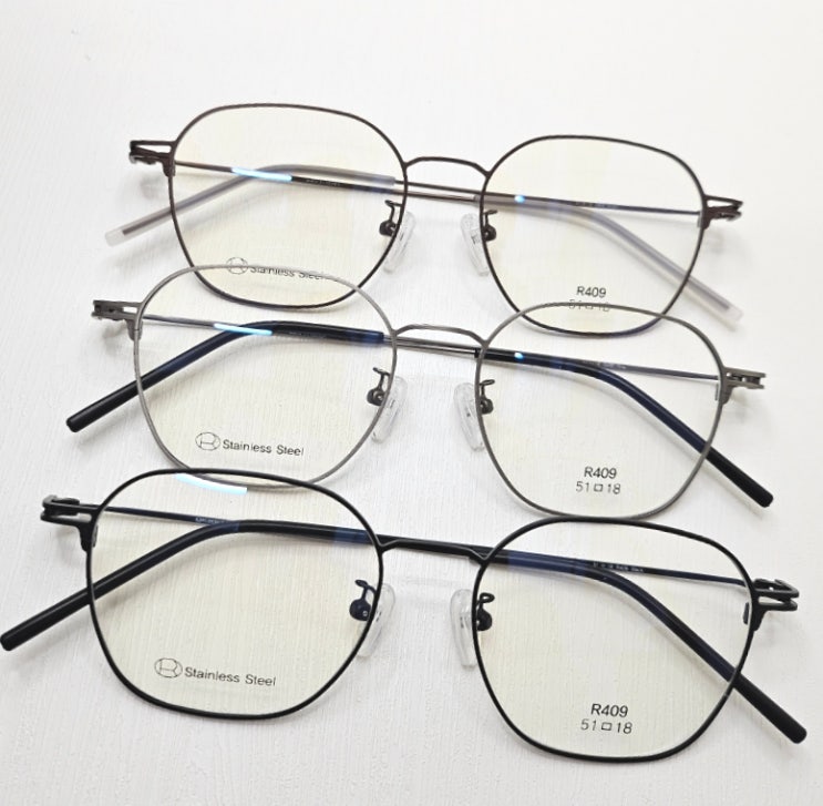 쓴 듯 안 쓴 듯 가벼운 스테인리스 사각 안경테 로벤스 르마르 R409 【경기광주 3층안경】 : 네이버 블로그