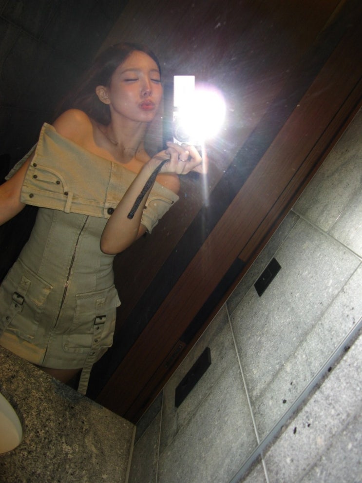 트와이스 나연 MARRKNULL Camel Dislocation Off-Shoulder Dress : 네이버 블로그