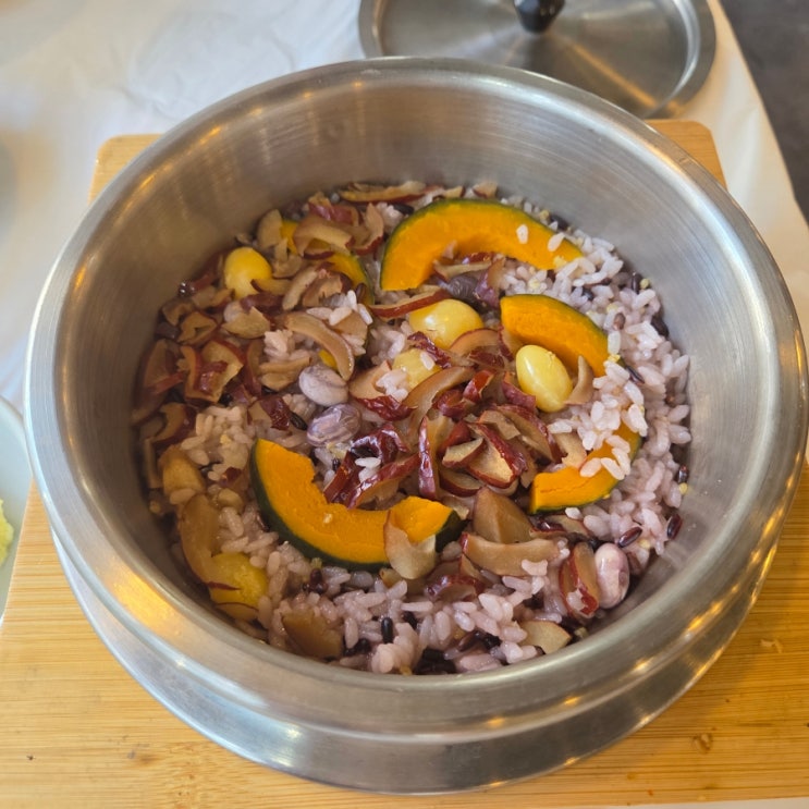 통영시맛집 행복한밥상, 영양솥밥과 한상 가득 산해진미 : 네이버 블로그