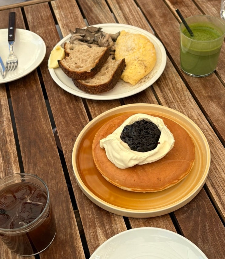 [호주] 🇦🇺시드니 서리힐즈 브런치 추천 | 핫케이크 맛집 테카 THEECA🥞 + 스투시, 칼하트까지 : 네이버 블로그