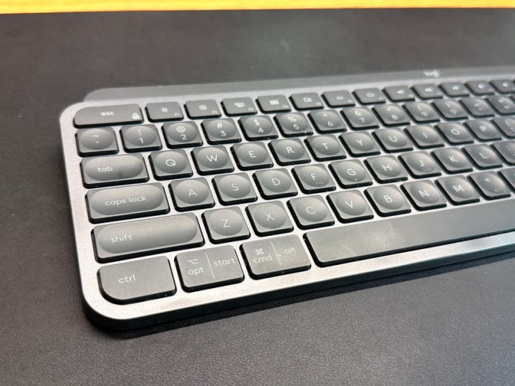 로지텍 MX KEYS S 실사용 1년 후기 !! (비싼 값 하나?) : 네이버 블로그