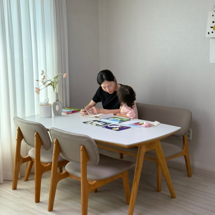 아이 있는 집 거실 패밀리 식탁 추천! 보니애 라비나 세라믹 원목 낮은테이블로 서재화 완성했어요 : 네이버 블로그