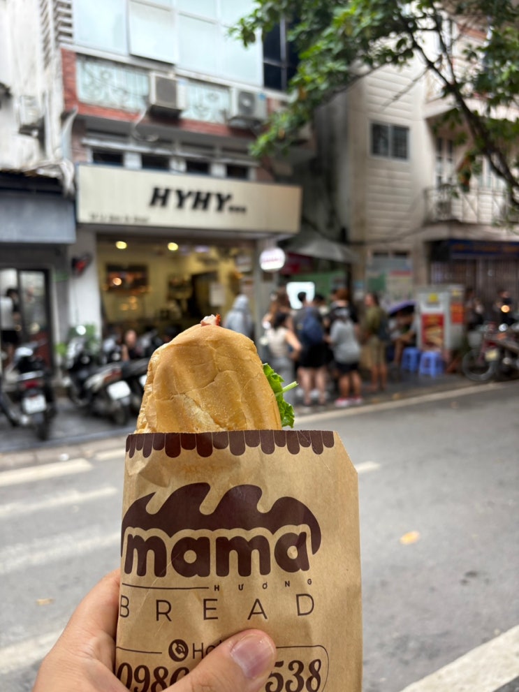 🥖 하노이 반미 맛집 – Mama Bread 후기 줄 서도 아깝지 않은 가성비 갑 반미! : 네이버 블로그