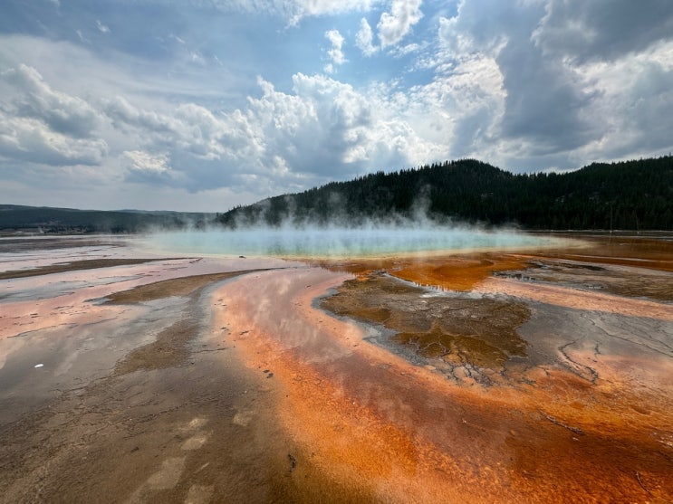 미드웨이 가이저 베이슨 그랜드 프리스매틱 스프링(Midway Geyser Basin Grand Prismatic Spring ...