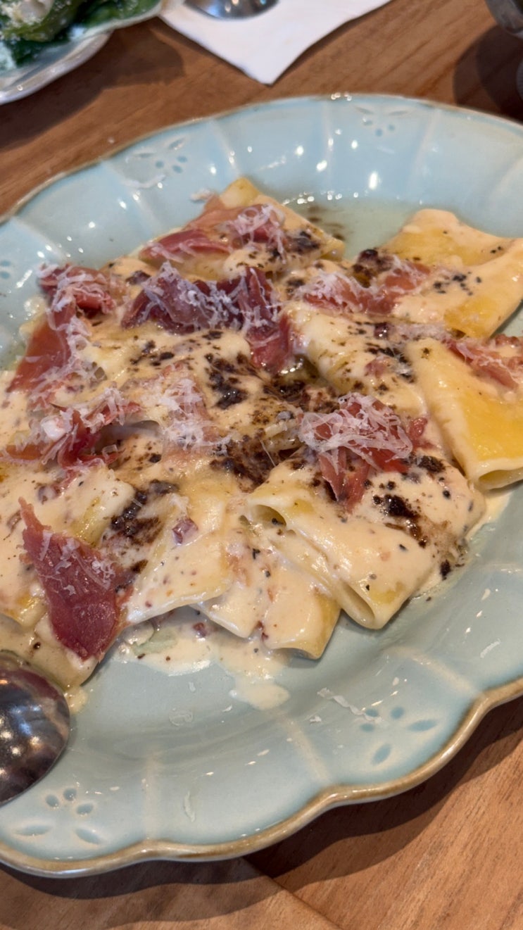 [치즈룸X테이스팅룸] 잠실롯데월드몰 트러플파케리파스타 발사믹관자와감자퓨레 어쩌구들 : 네이버 블로그