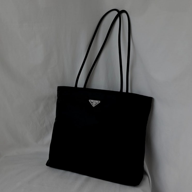 ️sold out ️ PRADA/ 프라다 긴줄 나일론 숄더백 쇼퍼백 : 네이버 블로그