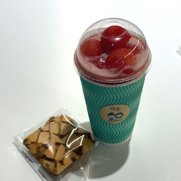 창원 중동 어반브릭스 수박주스 맛집 카페따뜻 : 네이버 블로그