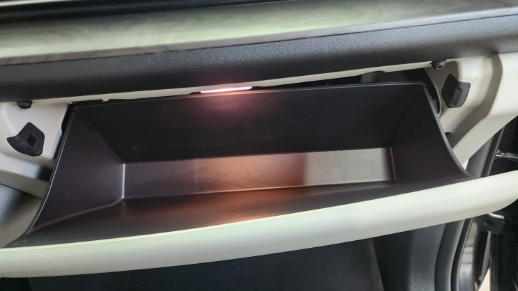 [카니발 KA4 DIY] 에어컨필터 교체 방법, 셀프로 5분 만에 끝! : 네이버 블로그