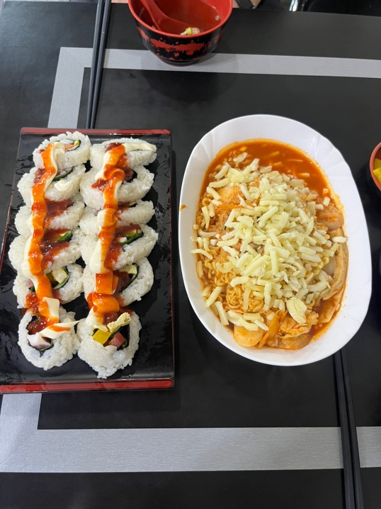 청주대 가성비 분식맛집 쇼킹, 오징어김밥과 치즈 라볶이 추천! : 네이버 블로그