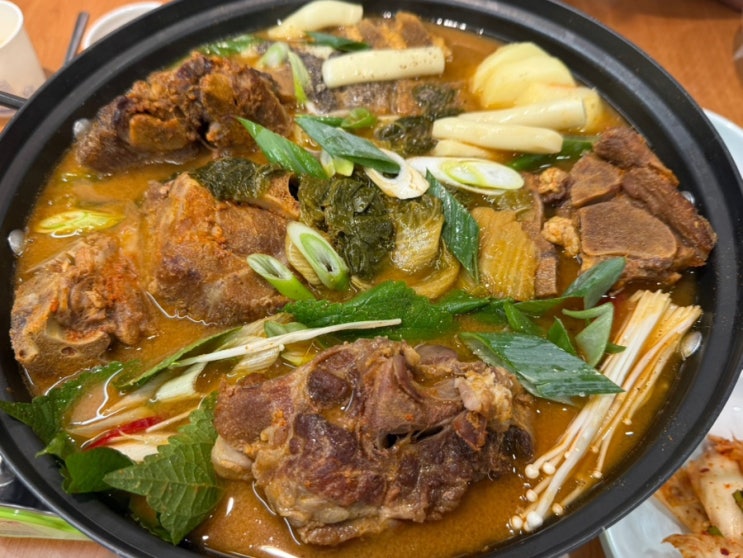대구 동성로 해장국 맛집 :: 대구 교동 감자탕,뼈찜 추천 - 크라운감자탕 : 네이버 블로그