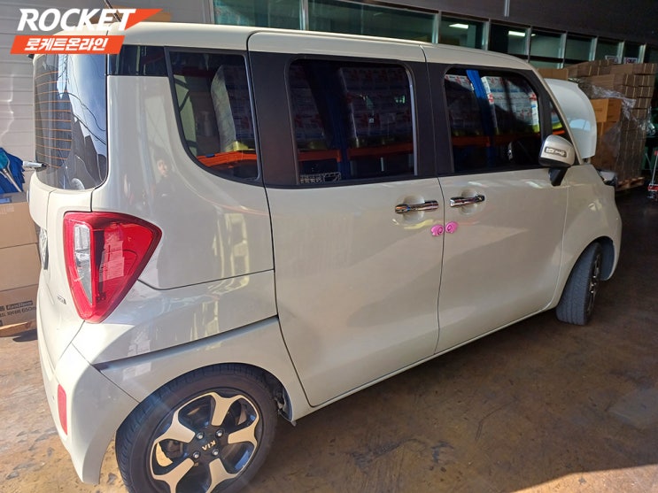 트레이 가공되어 있는 레이 자동차 배터리 업그레이드 로케트 GB80L 교체 : 네이버 블로그