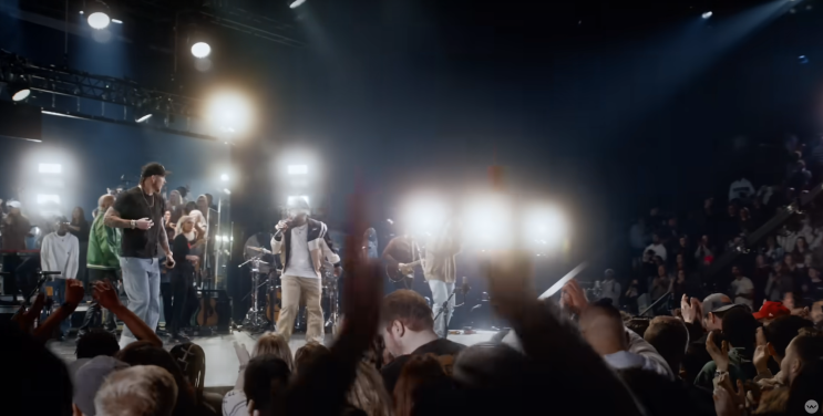 Praise (feat. Brandon Lake, Chris Brown & Chandler Moore) | Elevation ...