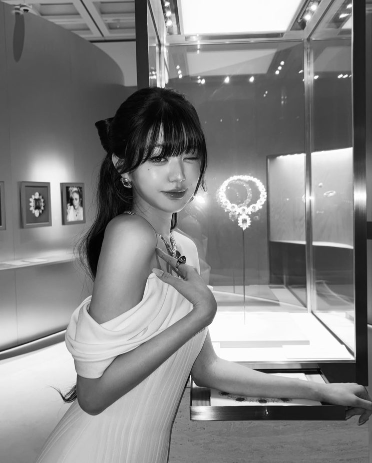 250918 아이브 장원영 인스타그램 : 네이버 블로그