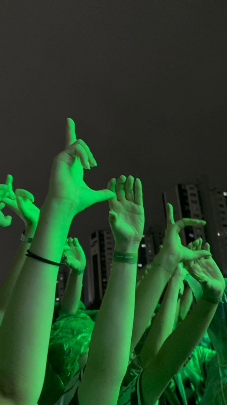 비오는 거릴 걸었지… : 네이버 블로그