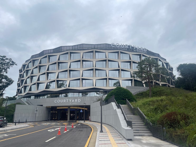 🇰🇷 한국 평택 코트야드 호텔 근황 디럭스룸 12박 / 수영장 헬스장 / 조식 / 주차 : 네이버 블로그