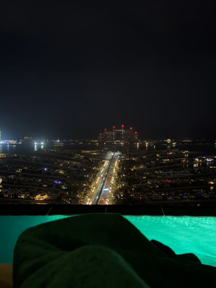 [ep.08] 아랍에미리트 아부다비 4박6일 혼자여행 (24.12.14~24.12.19) | 아우라 스카이풀, 미도리 마사지, 두바이 마리나몰 : 네이버 블로그