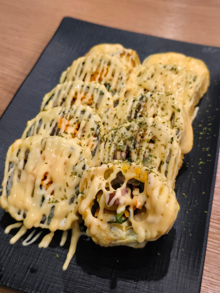 [내돈내산] ktwiz 파크 근처 치즈계란말이김밥 맛집, '뚱이김밥' : 네이버 블로그
