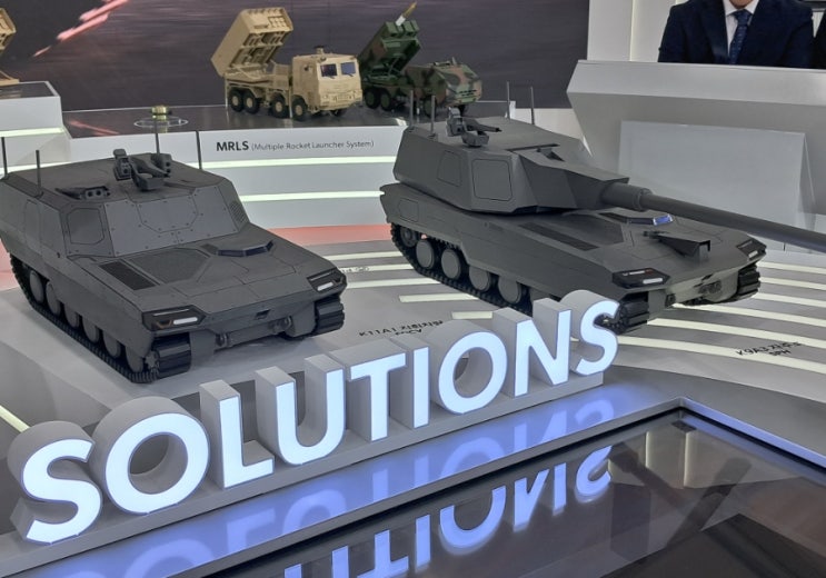 2024 KADEX : 한화에어로스페이스(K9A3/신형 차륜형 자주포/수출형 천무 발사 플랫폼 / 40mm 대공포 시스템 ...