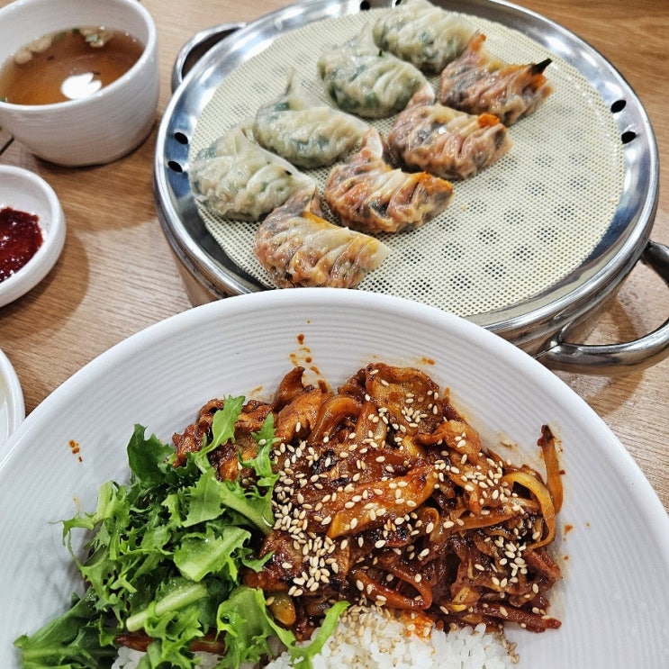 등촌역증미역 까치분식 목동깨비시장 등촌동 김치만두 고기만두 제육덮밥 맛집 손만두 전문점 아침 점심 저녁식사 혼밥 식당