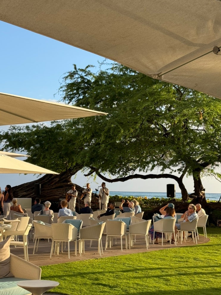 하와이 할레쿨라니 레스토랑 : 조식 오키드 Orchids, House Without a Key, 재즈바 Lewers lounge ...