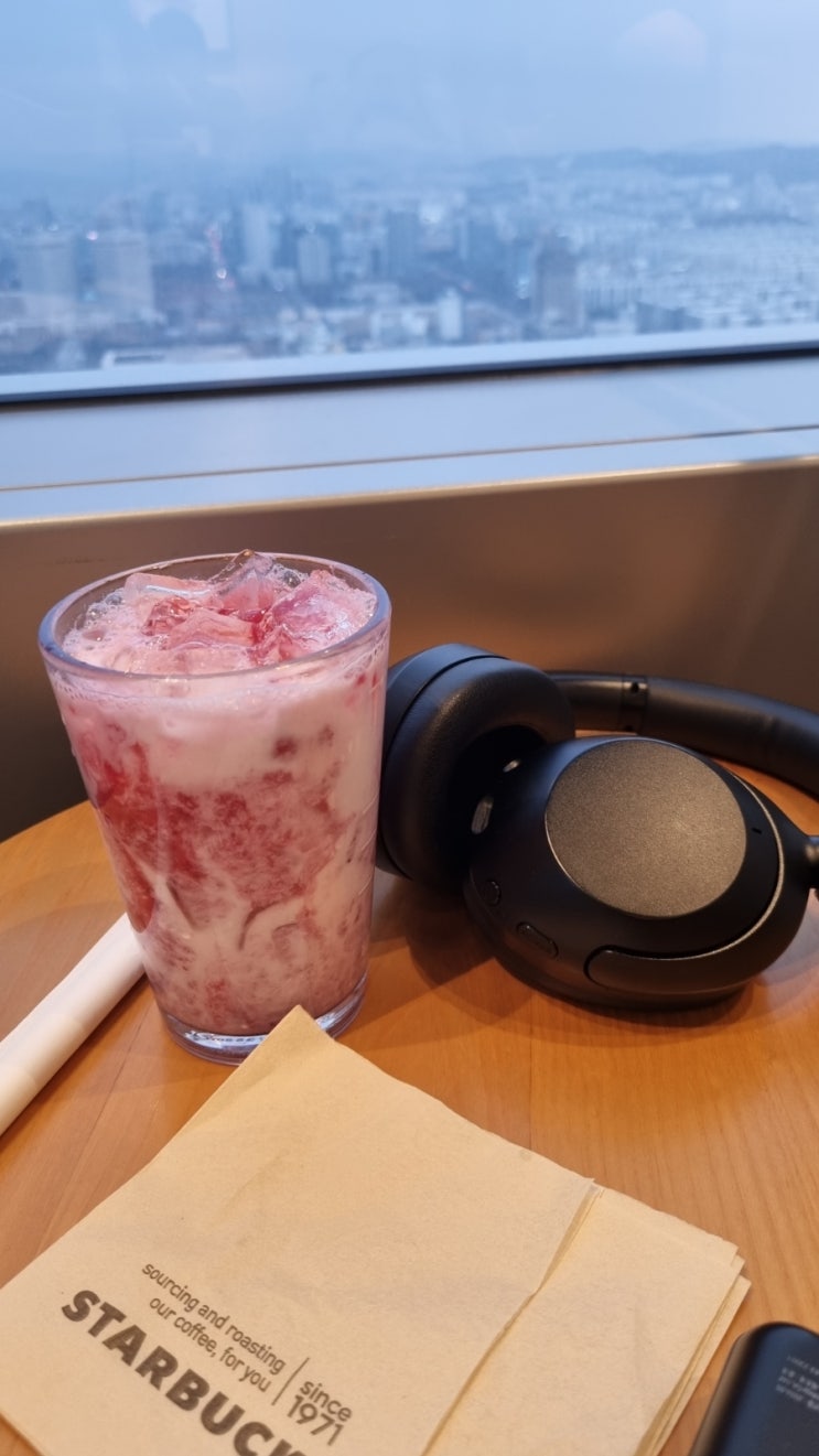 대전 38층 시티뷰가 보이는 스타벅스 엑스포스카이점(with. 한빛탑) : 네이버 블로그