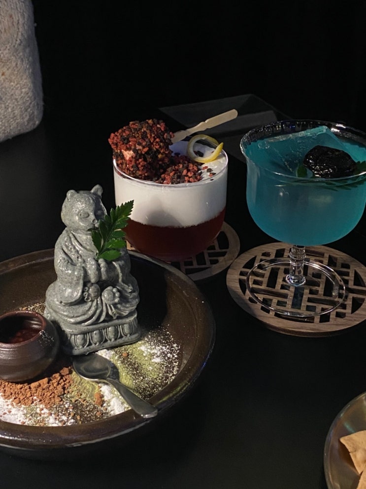 홍대 칵테일바 주신당 홍대점, 십이지신 컨셉 칵테일 먹어본 후기(토끼, 돼지 칵테일, 고양이 케이크) : 네이버 블로그