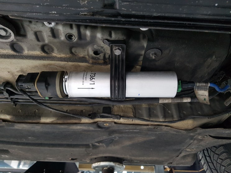 BMW F30 320d 연료필터 및 디퍼런셜 오일 교환 : 네이버 블로그