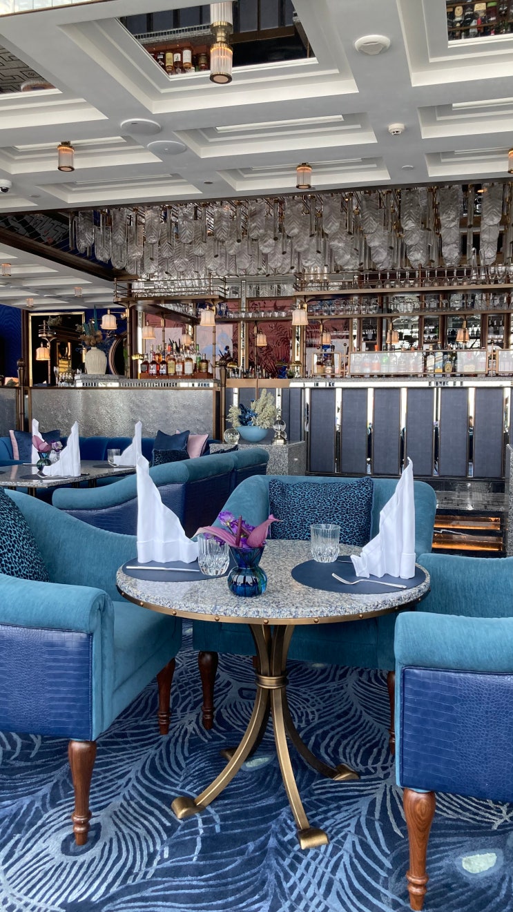 [두바이 여행] 부르즈 할리파 전망대 대신 122층 앳 모 스피어(At.mosphere) 애프터눈 티 : 네이버 블로그