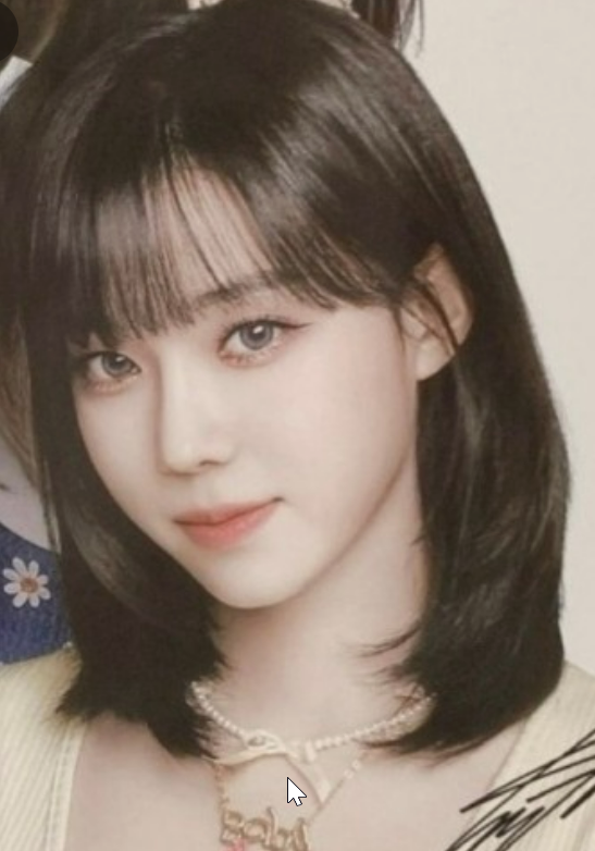 여자 연예인 중단발 레이어드컷 총 정리 분석 윈터 아이유한소희웬디 프롬어스헤어 선릉역점에서 알려줄께 네이버 블로그