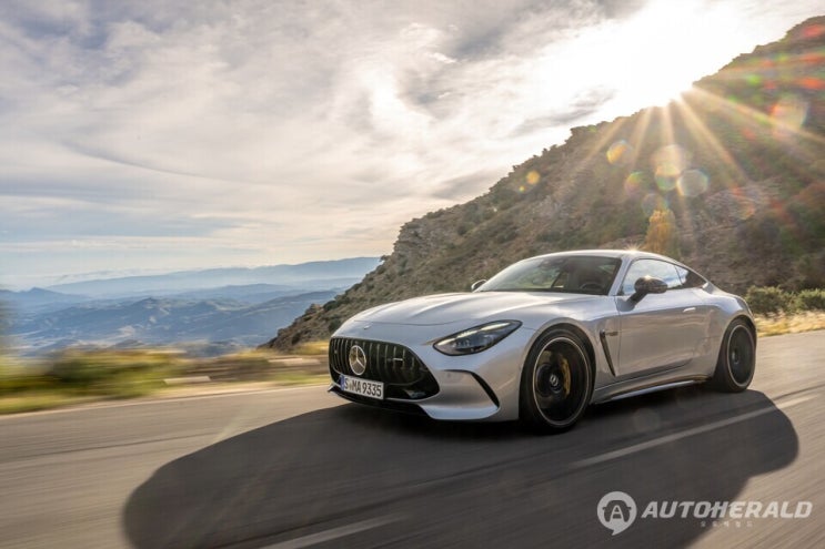"1위 탈환을 위해" 벤츠 코리아, AMG GT 등 신차와 신규 트림 9종 공세 : 네이버 블로그