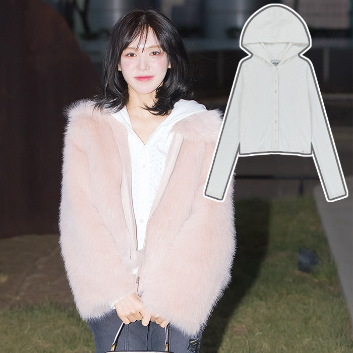 레드벨벳 웬디 라디오 출근길 사복 패션 옷 포인텔 후드티셔츠 착장 브랜드뚜오미오 아이보리 후드티 모리걸 코디 아이템 네이버 블로그