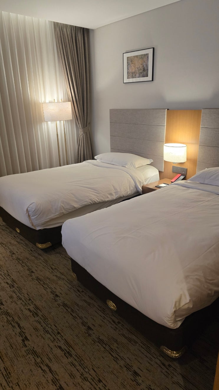 라마다 신도림 호텔/라마다 이코노미 트윈룸/디큐브시티 숙소/고척돔 호텔 : 네이버 블로그