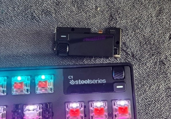 스틸시리즈 APEX PRO TKL ( APEX 7 TKL ) OLED LCD 고장 교체 키보드수리 : 네이버 블로그